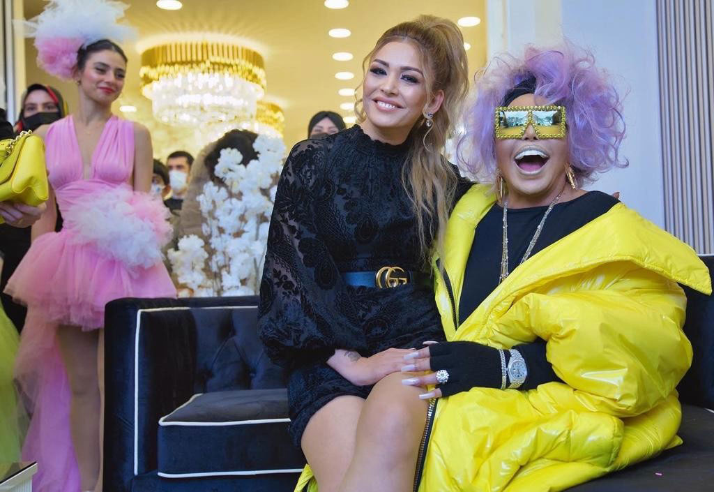 Sevim Alan’ın güzellik merkezi açılışında Bülent Ersoy sürprizi İhlas ...